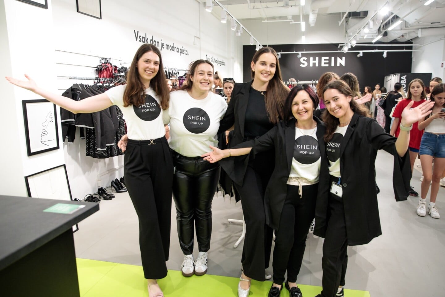 Novost v Citycentru - SHEIN pop up - SI Citycenter Celje SI